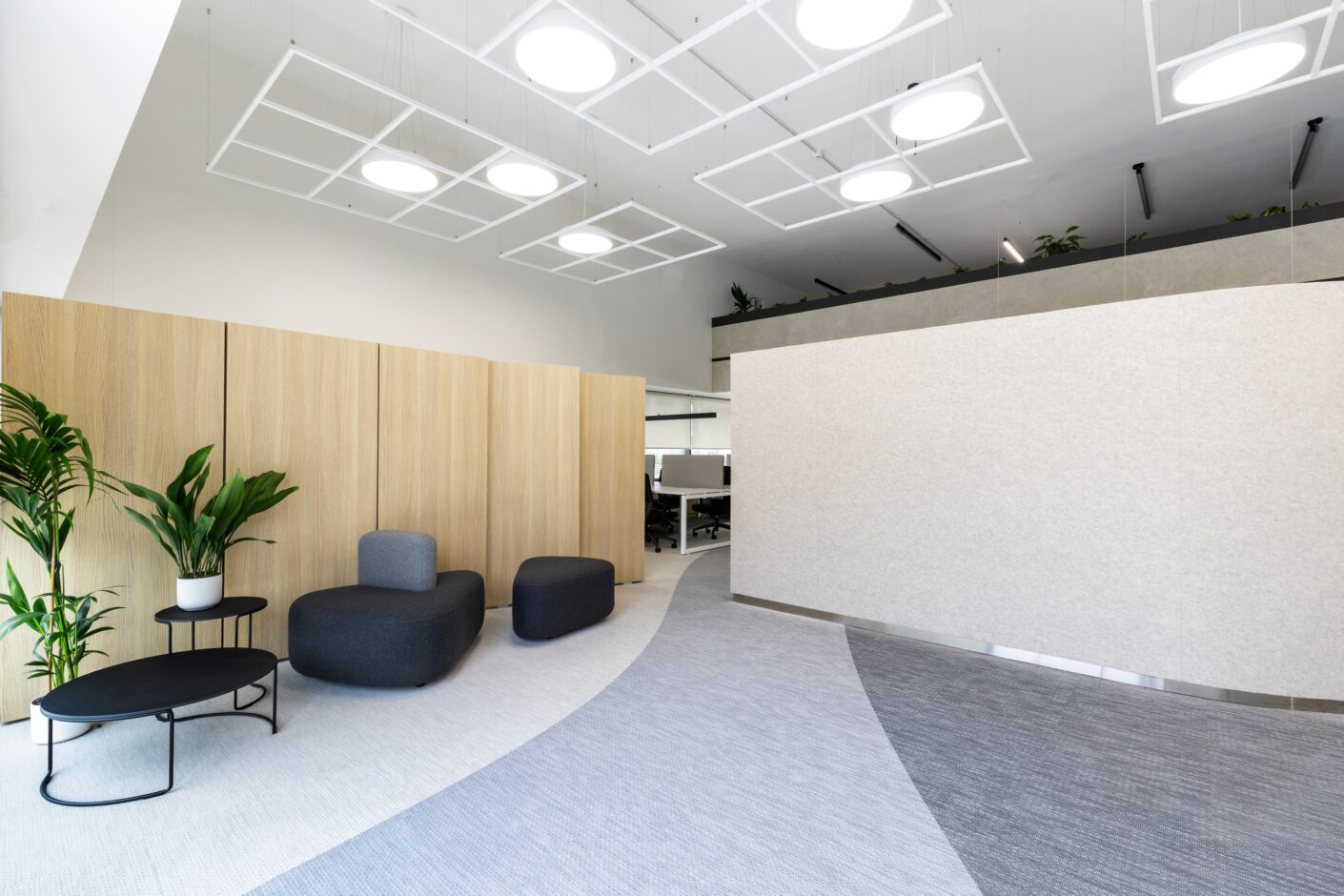 Modern office interior design: flexible and functional